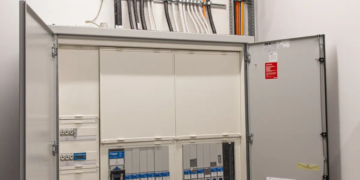 Bauvorhaben "Schulen Sieg Sand", Köln Poll - Elektro Busch GmbH